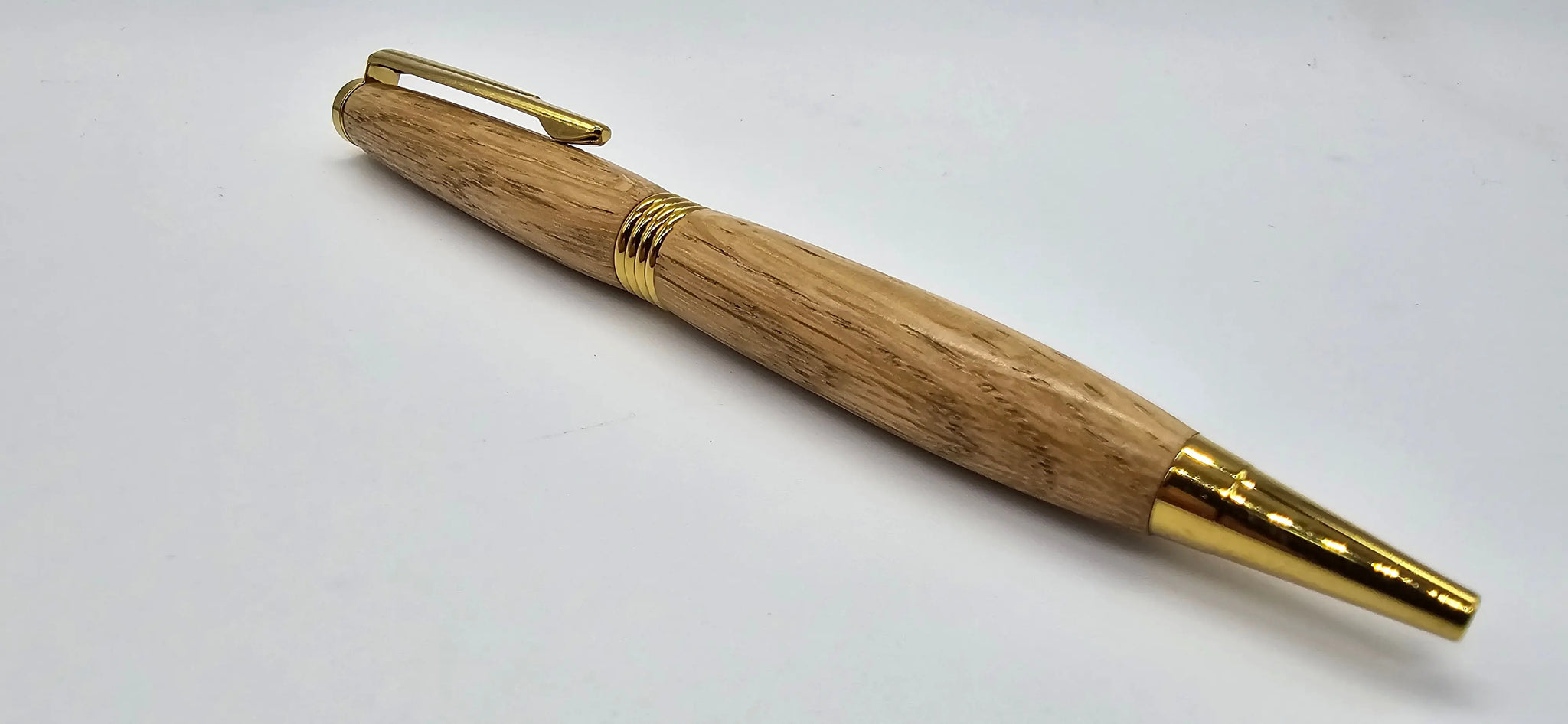 Covent Garden Barrow Oak twist pen - London gift - Devon Pens – DevonPens