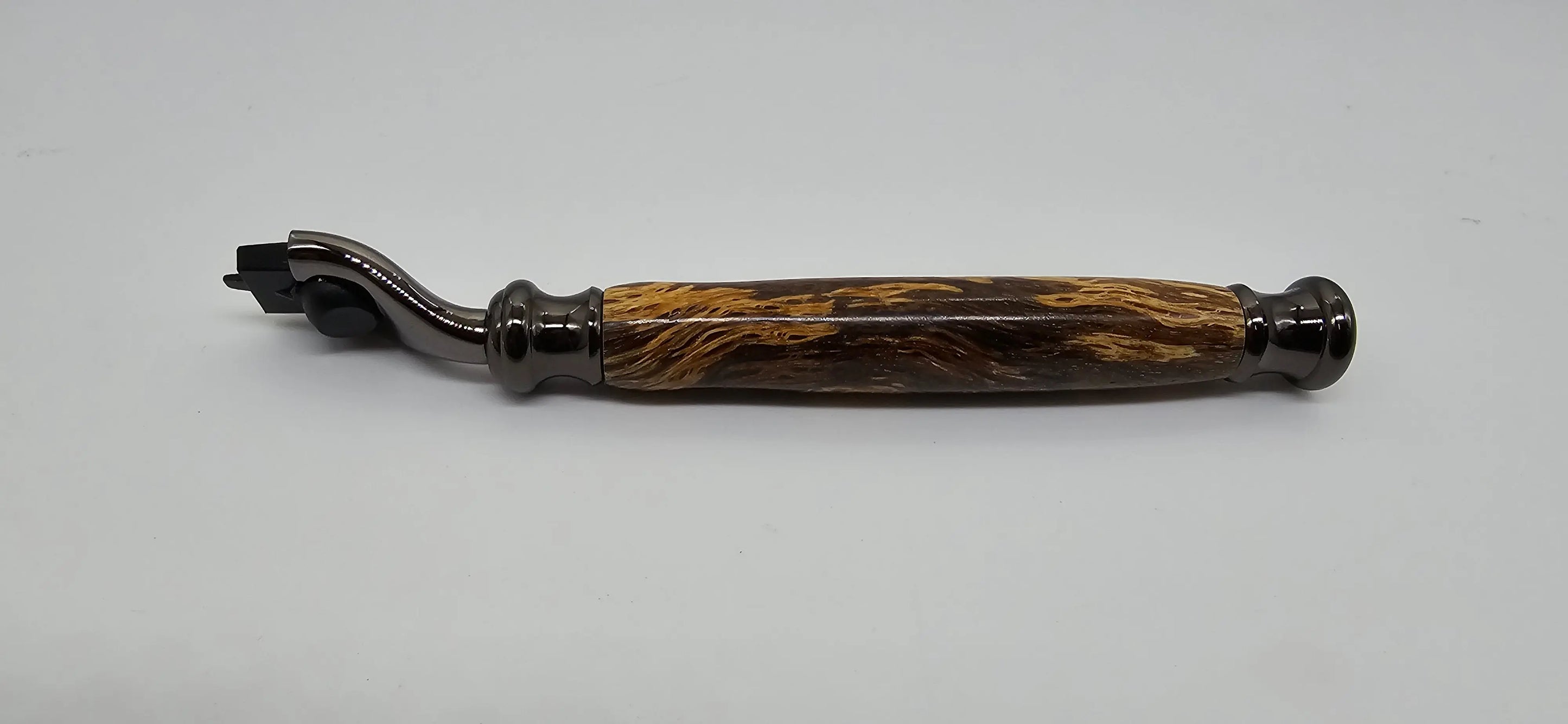 Razor handle - Mach3® handle in Cork Oak from Killerton – DevonPens
