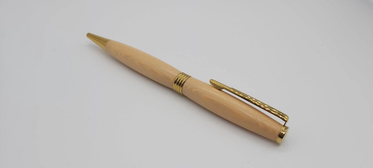 The Erme Primary school pen - Pine pen from the schools old window ...